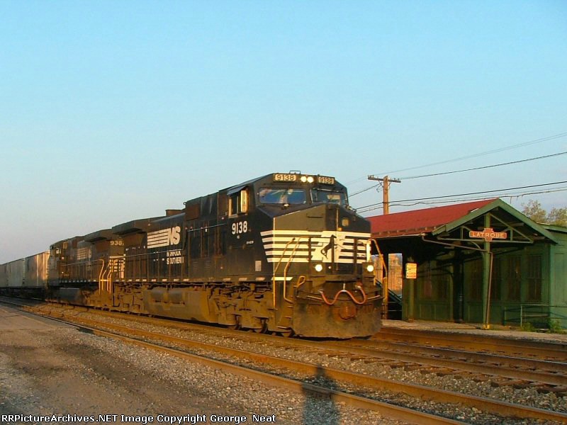 NS 9138 morning sunrise